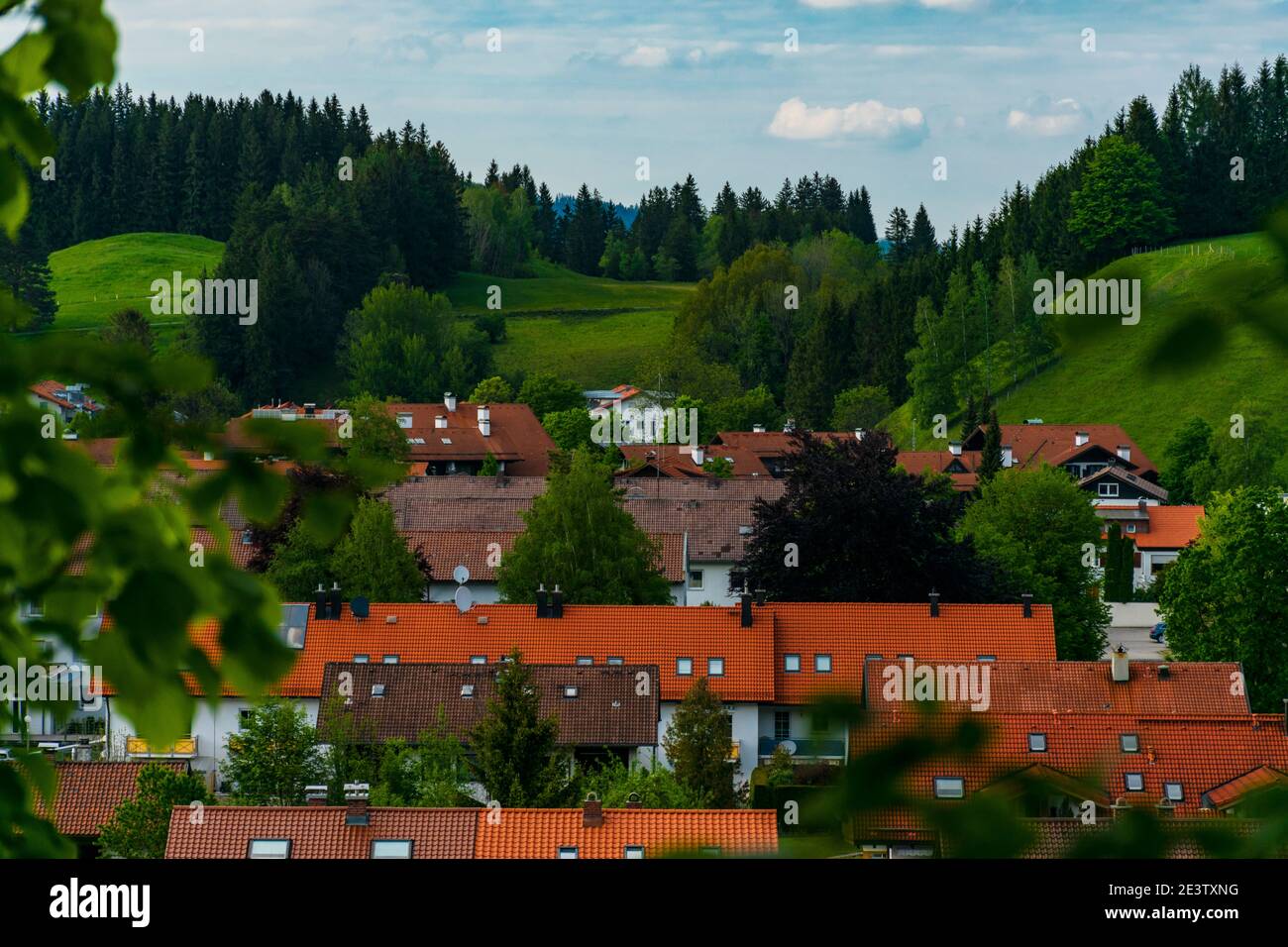 Alpine houses hi-res stock photography and images - Alamy