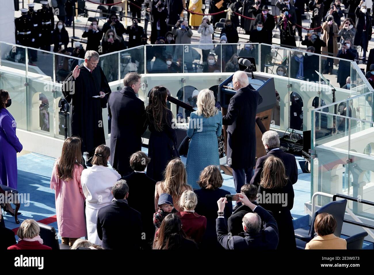 Washington, DC. 20th Jan, 2021.President Joe Biden takes the oath of ...