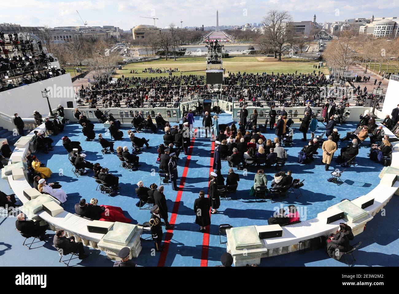 Washington, USA. 20th Jan, 2021. President Joe Biden and First Lady ...