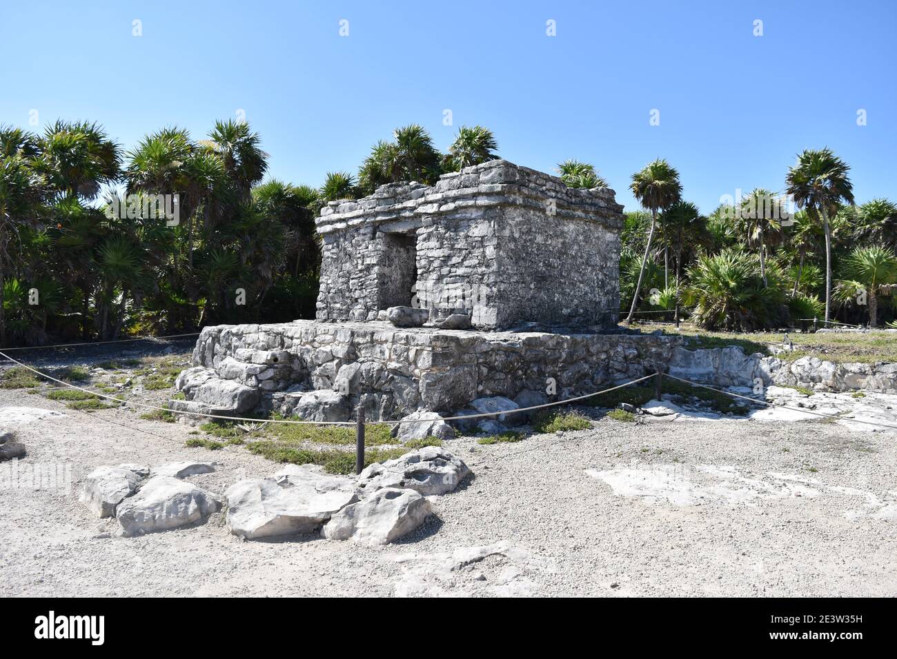 Maya building from Tulum, Yucatan, Mexico Stock Photo - Alamy