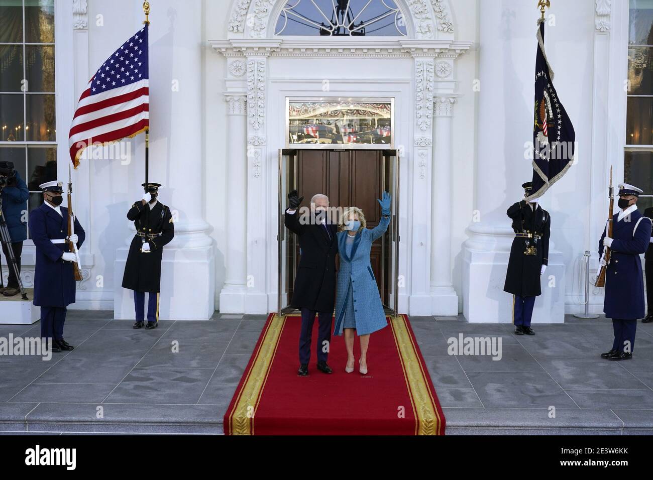 Republican democrat hug hi-res stock photography and images - Alamy
