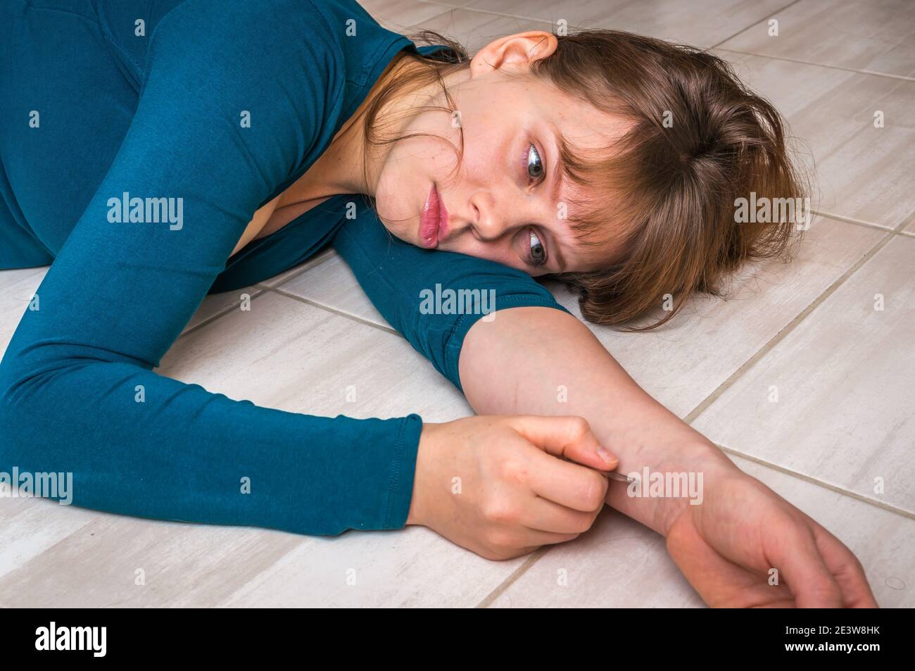 Suicidal suicide razor blade hi-res stock photography and images - Alamy