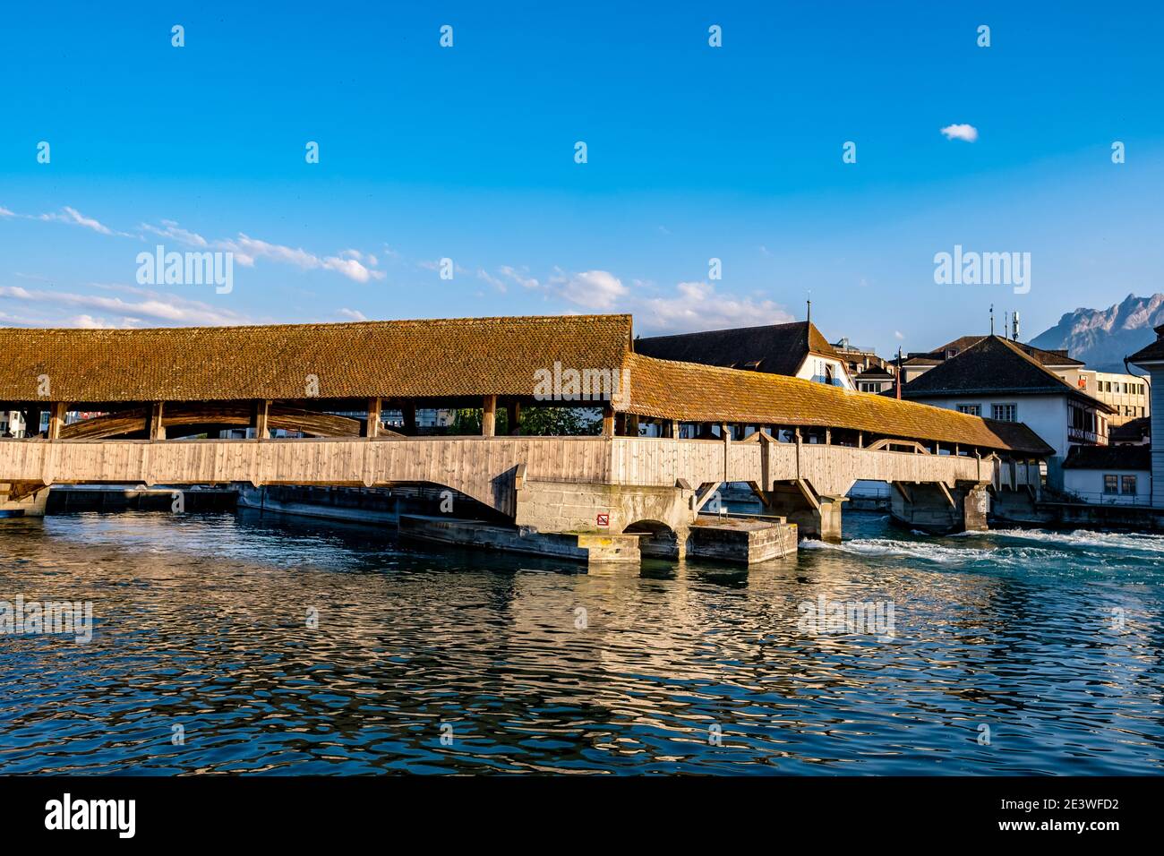 Wooden bridge lucerne hi-res stock photography and images - Alamy