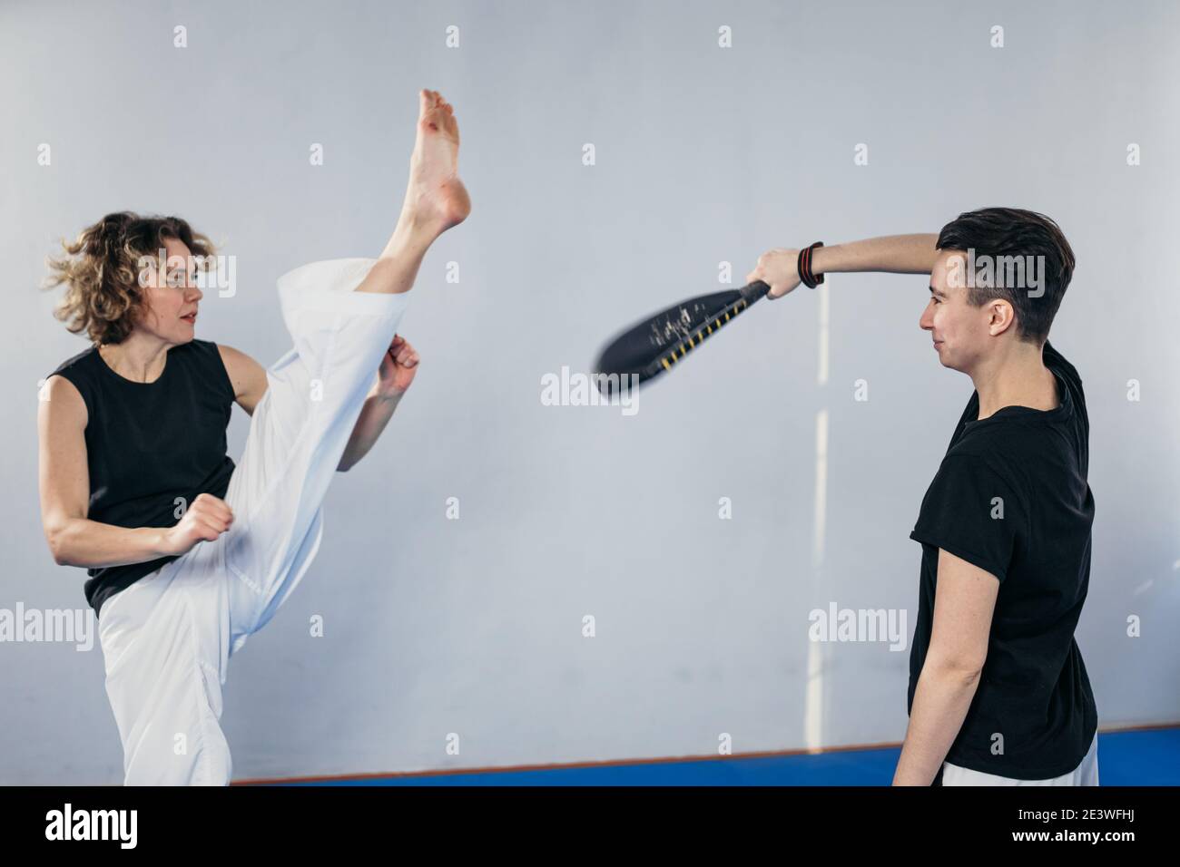 Athlete foot strike motion hi-res stock photography and images - Alamy