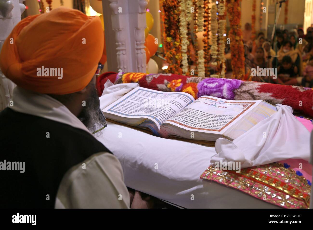 Guru gobind singh book hi-res stock photography and images - Alamy