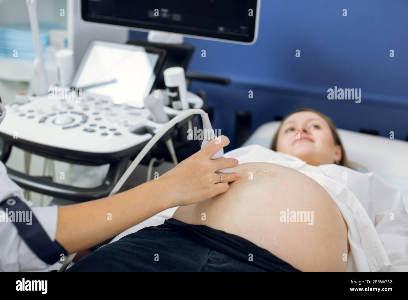 Pregnant woman getting ultrasound hi-res stock photography and images ...