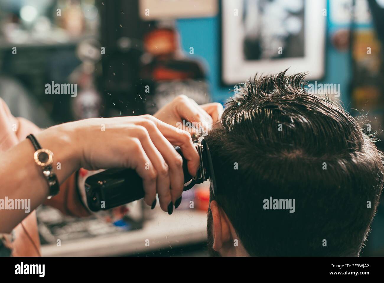 Close up photo of barber making haircut in salon Stock Photo - Alamy