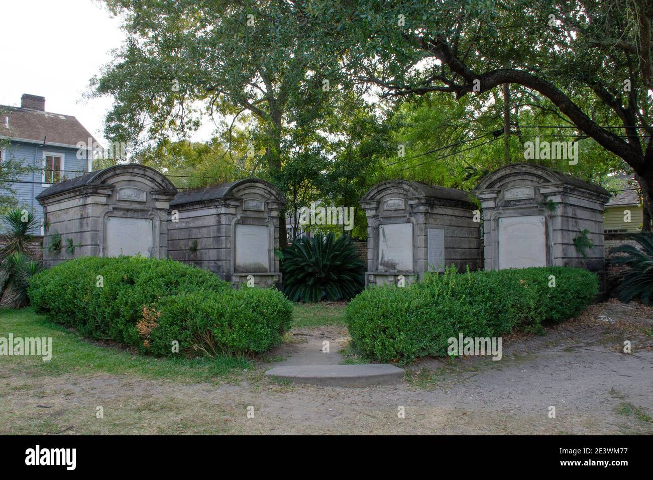 November 3, 2014, New Orleans, Louisiana, USA: Tombs and grave sites ...