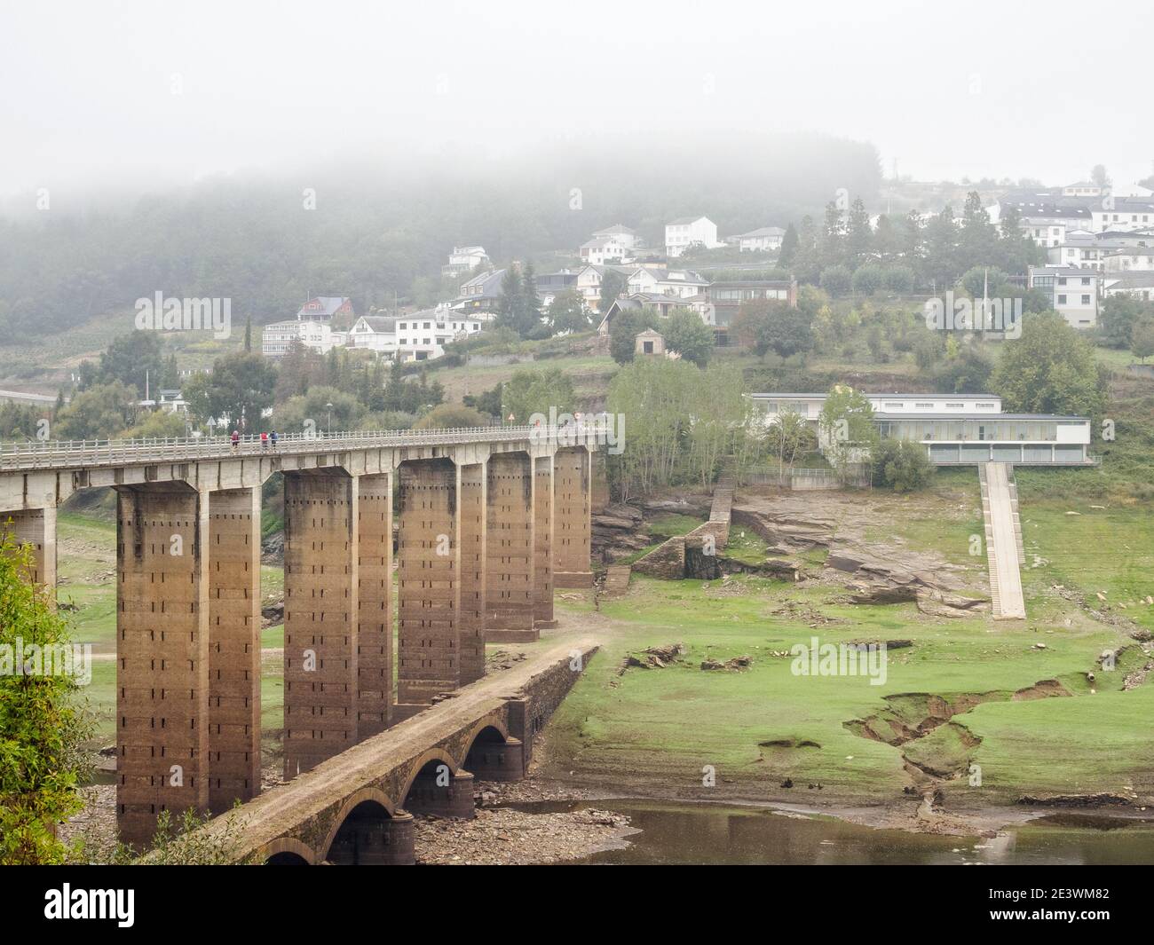 Portomarin bridges hi-res stock photography and images - Alamy