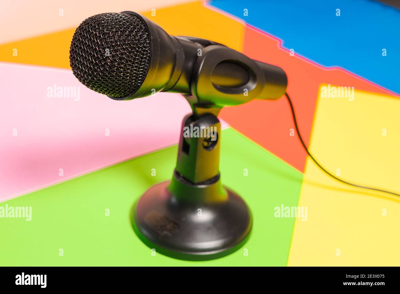 Desk Microphone High Resolution Stock Photography and Images - Alamy