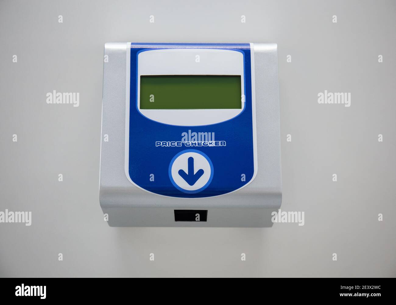 Price check scan hi-res stock photography and images - Alamy