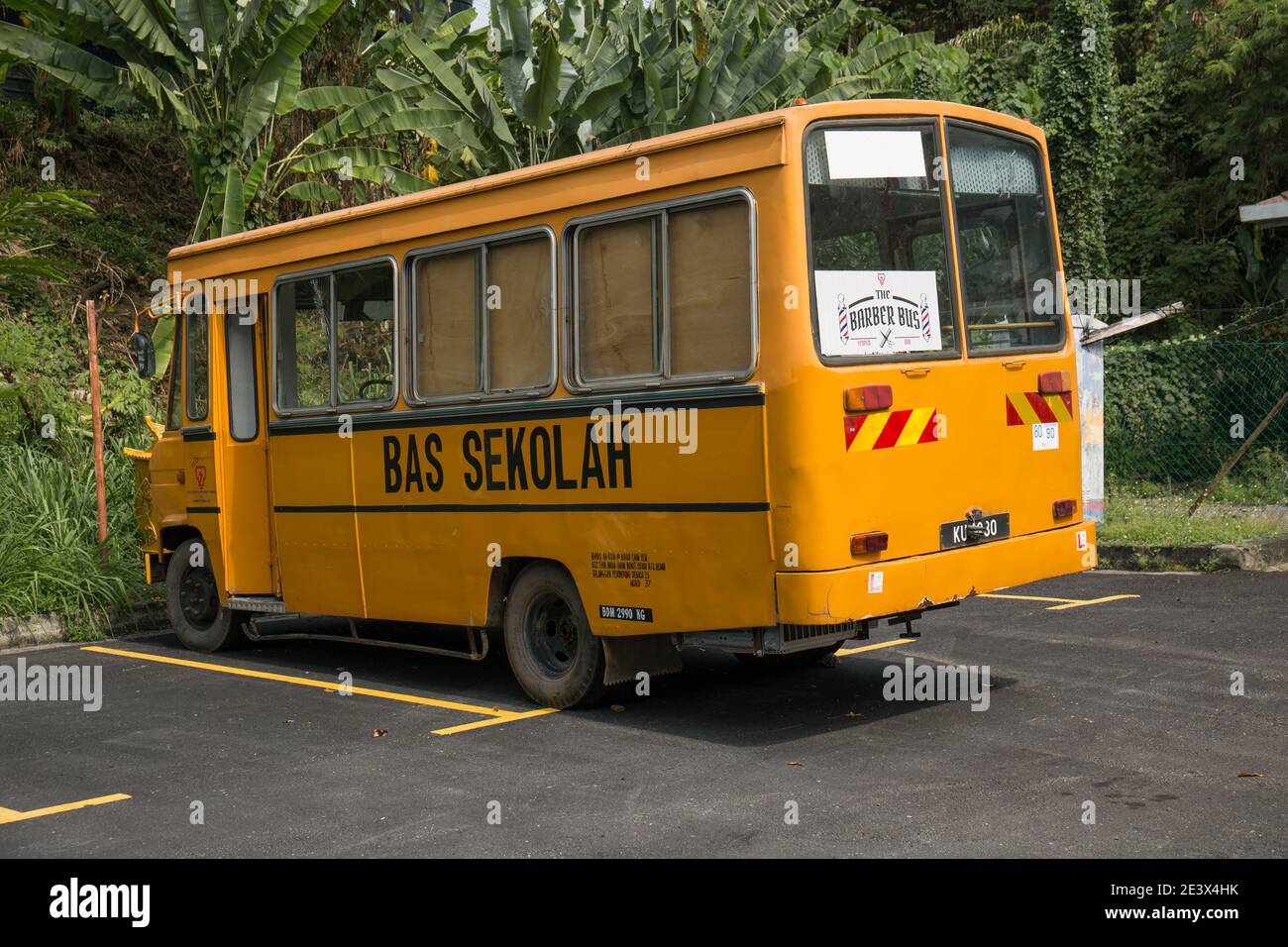 School mini bus hi-res stock photography and images - Alamy