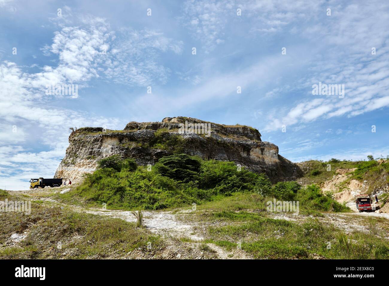 Limestone mining hi-res stock photography and images - Alamy