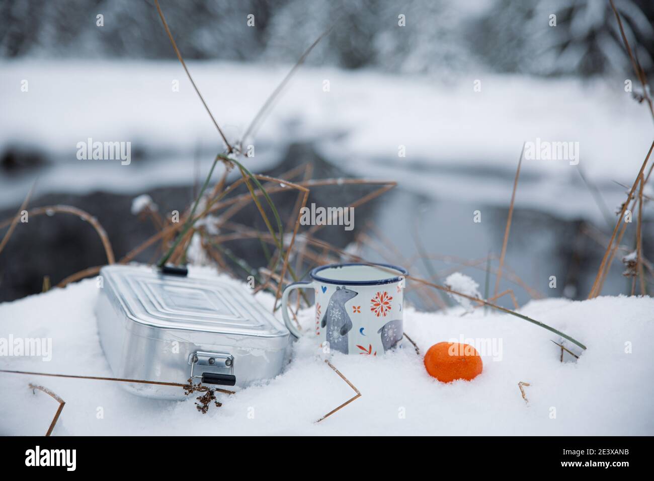 Snow table outdoors cup hi-res stock photography and images - Alamy