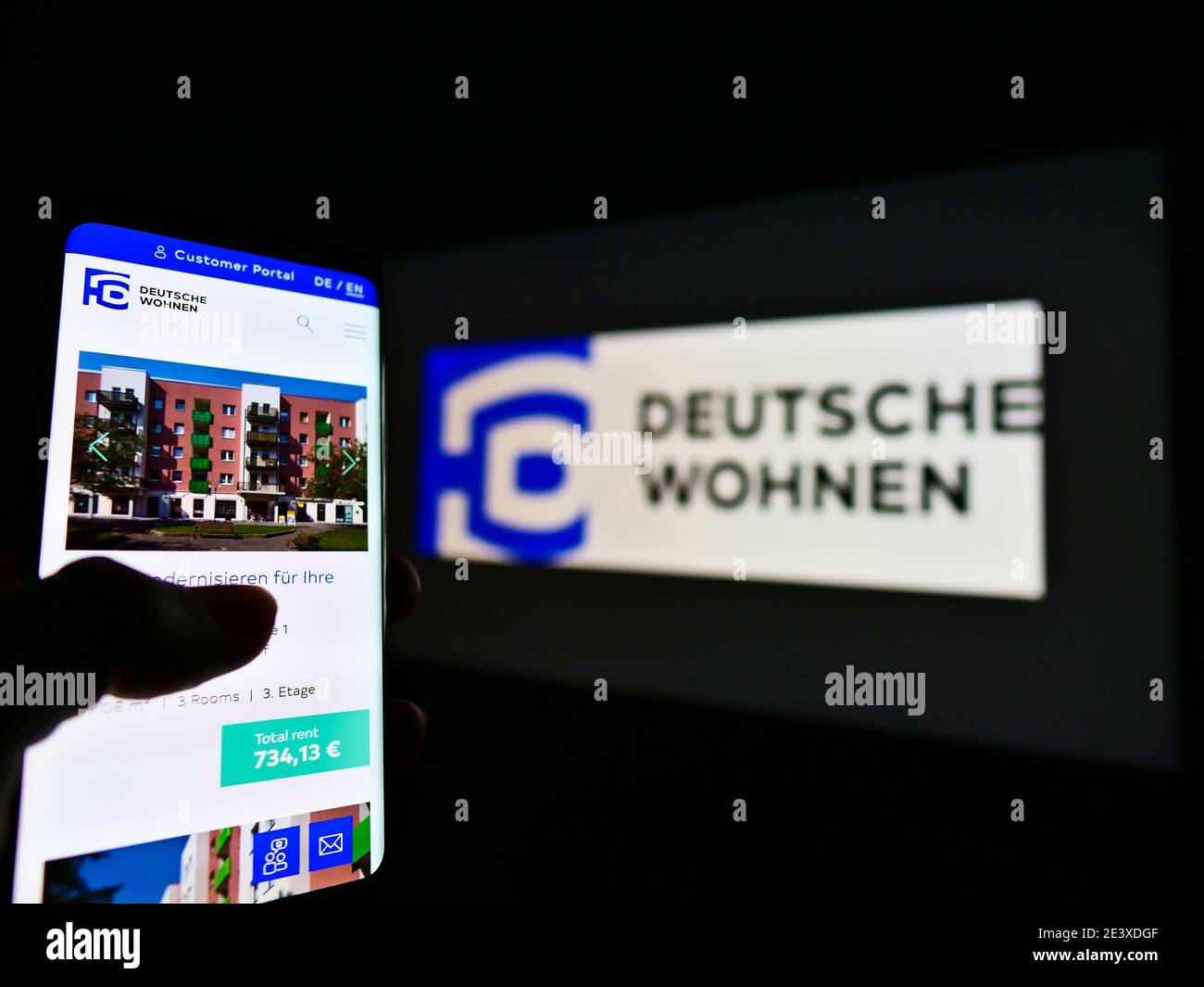Logo deutsche wohnen hi-res stock photography and images - Alamy