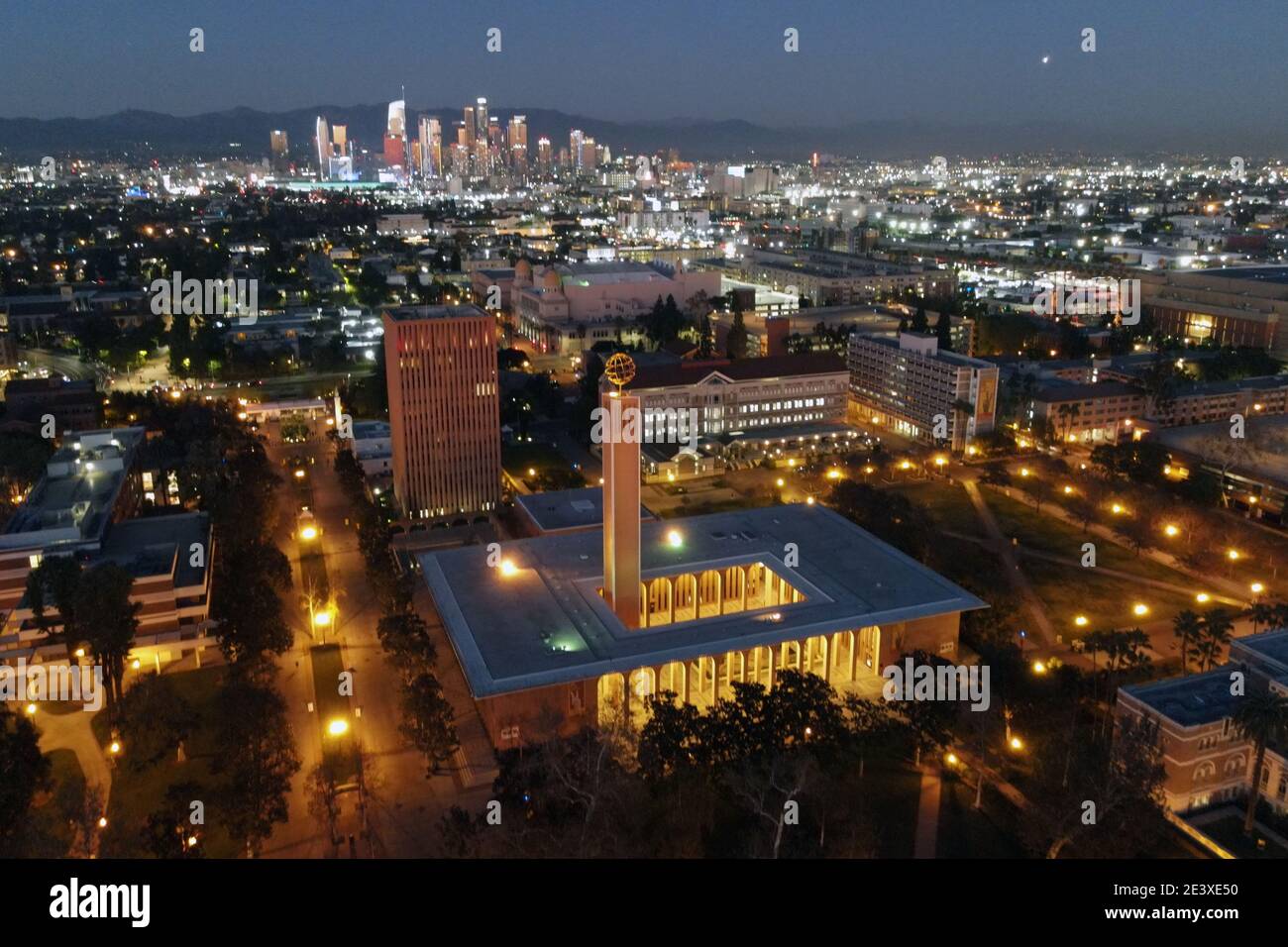 Campus leavey library hi-res stock photography and images - Alamy