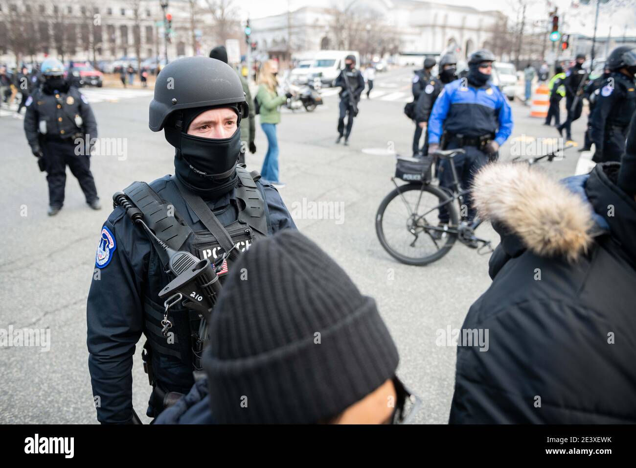 2021 inauguration police hi-res stock photography and images - Alamy