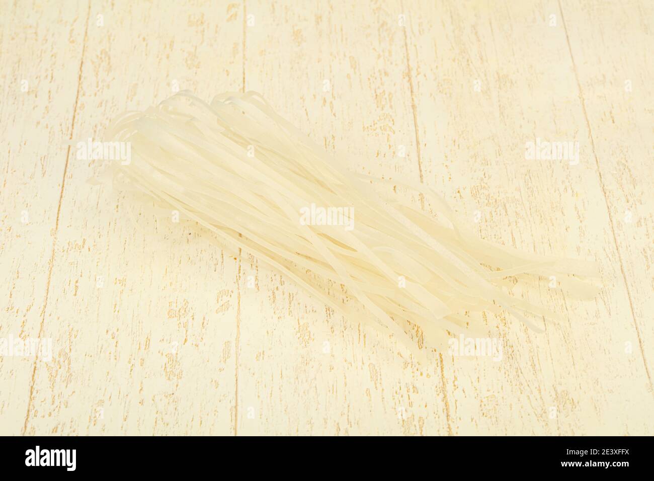 Dry rice noodle ready for cooking Stock Photo - Alamy