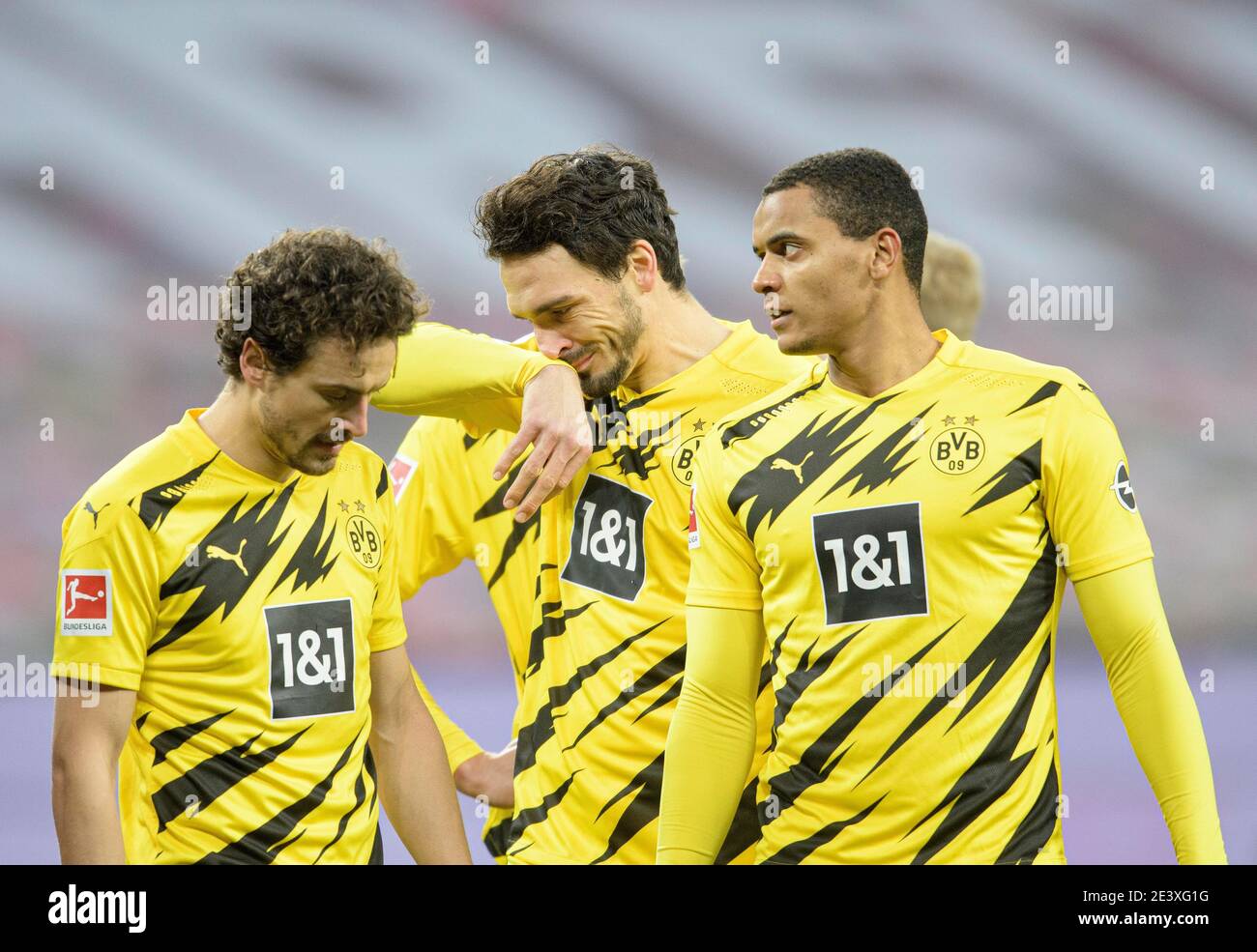 Thomas delaney footballer hi-res stock photography and images - Alamy