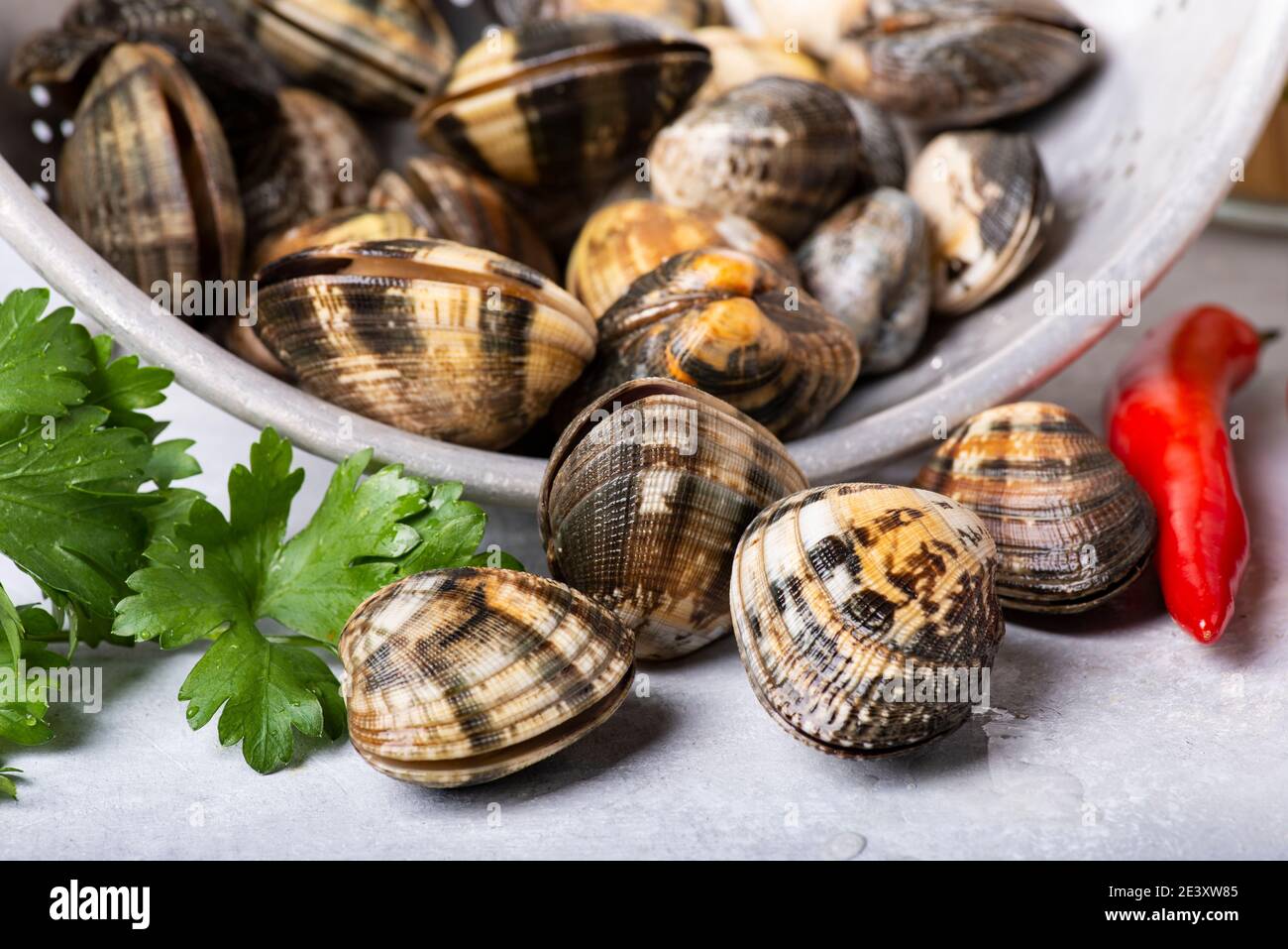Red clams hi-res stock photography and images - Alamy