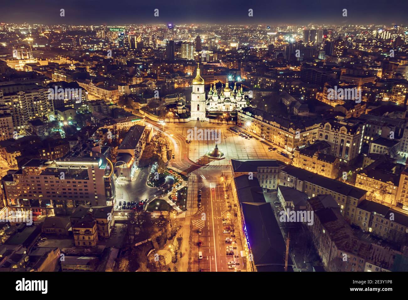 Aerial view historic center kiev hi-res stock photography and images ...