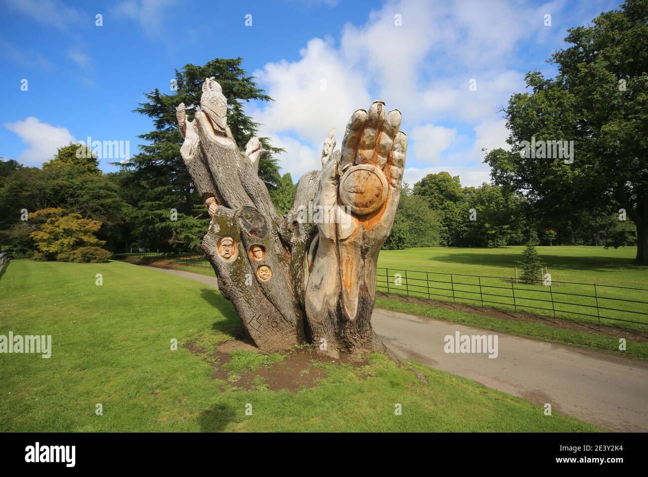 Hand scupture hi-res stock photography and images - Alamy