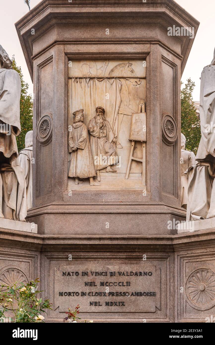 Leonardo da Vinci - Piazza della Scala Milano Italia Stock Photo - Alamy