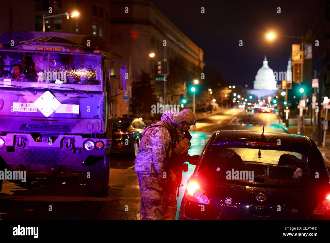 Armed checkpoint hi-res stock photography and images - Alamy