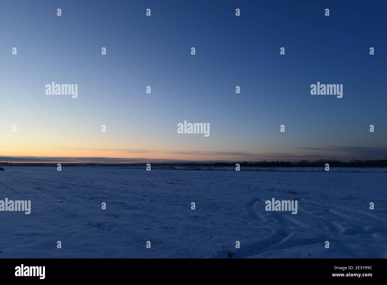 Dusky blue sky hi-res stock photography and images - Alamy