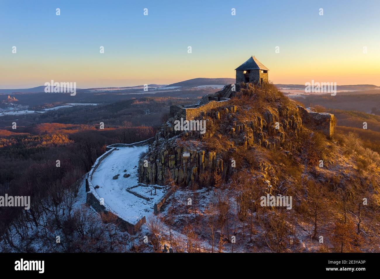 Castle of salgo hi-res stock photography and images - Alamy
