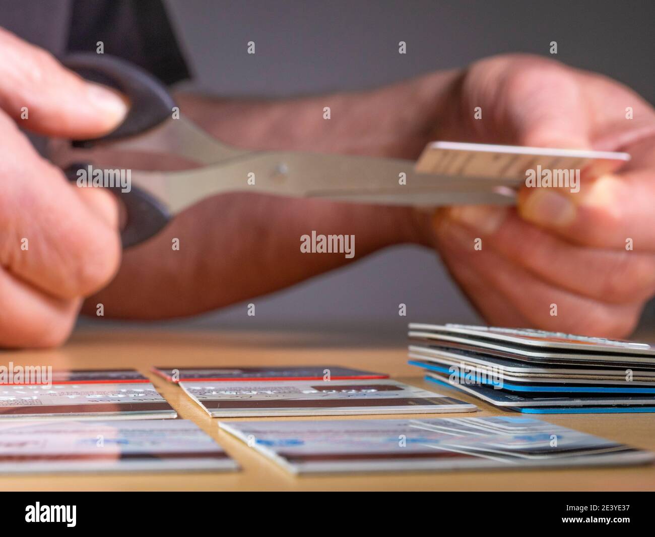 Cut in half scissors hi-res stock photography and images - Alamy