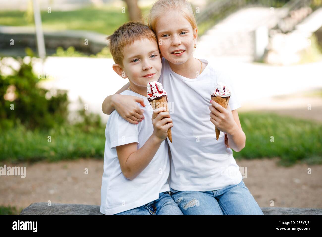 Child icecream fun hi-res stock photography and images - Alamy