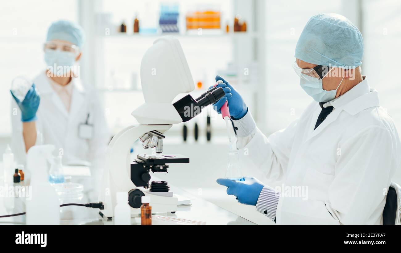 Virologists hi-res stock photography and images - Alamy