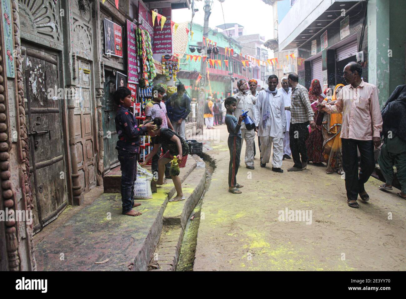 Street art in little india hi-res stock photography and images - Alamy