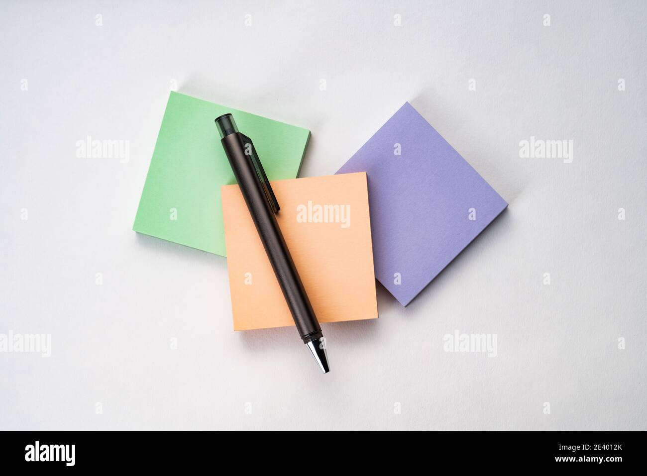 Digital sticky notes hi-res stock photography and images - Alamy