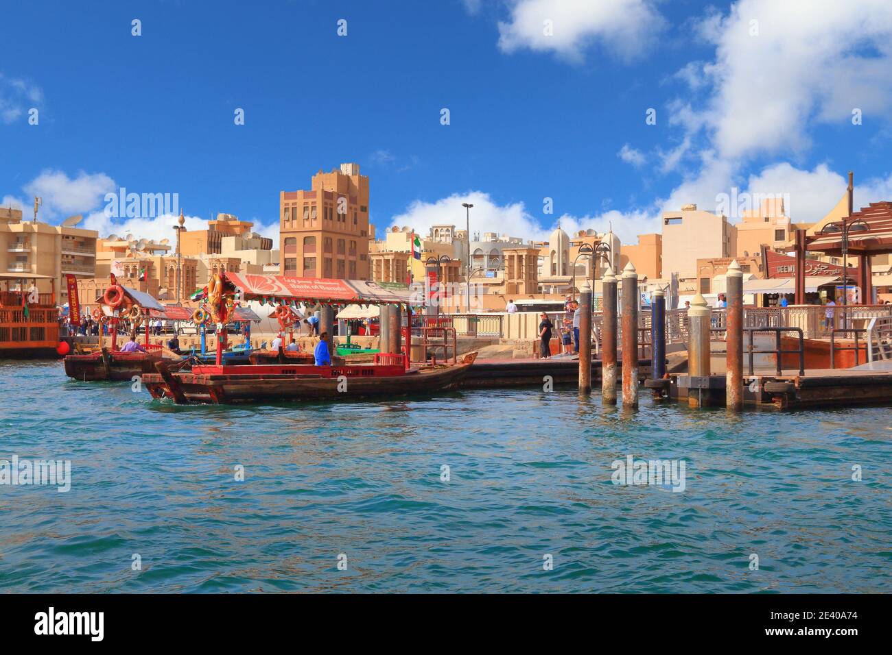 Abra boat ride across the dubai creek hi-res stock photography and ...