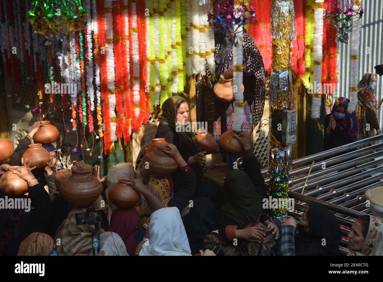 Mausoleum of ruqayyah bint ali hi-res stock photography and images - Alamy