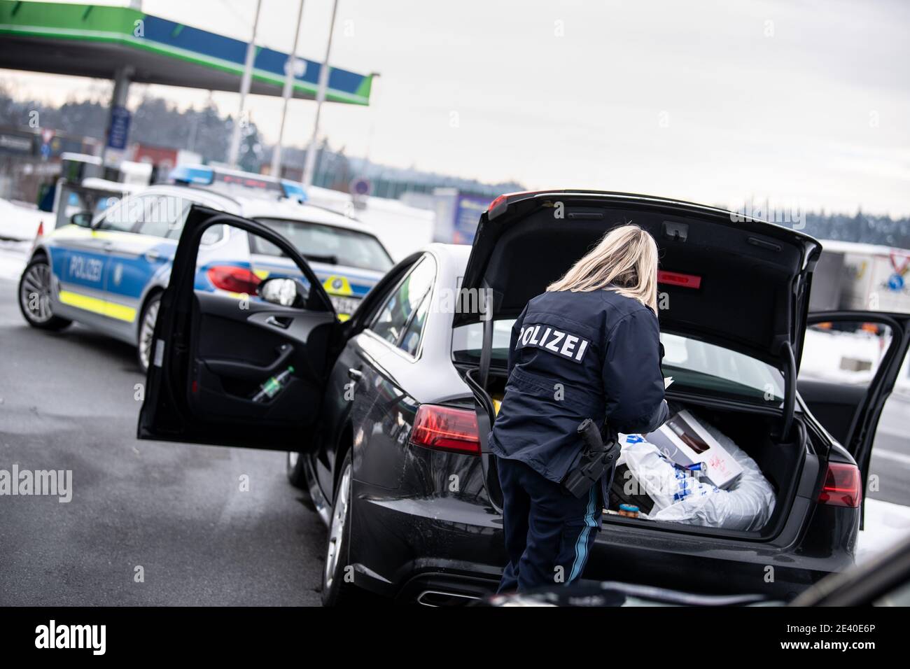 German border police vehicle hi-res stock photography and images - Alamy