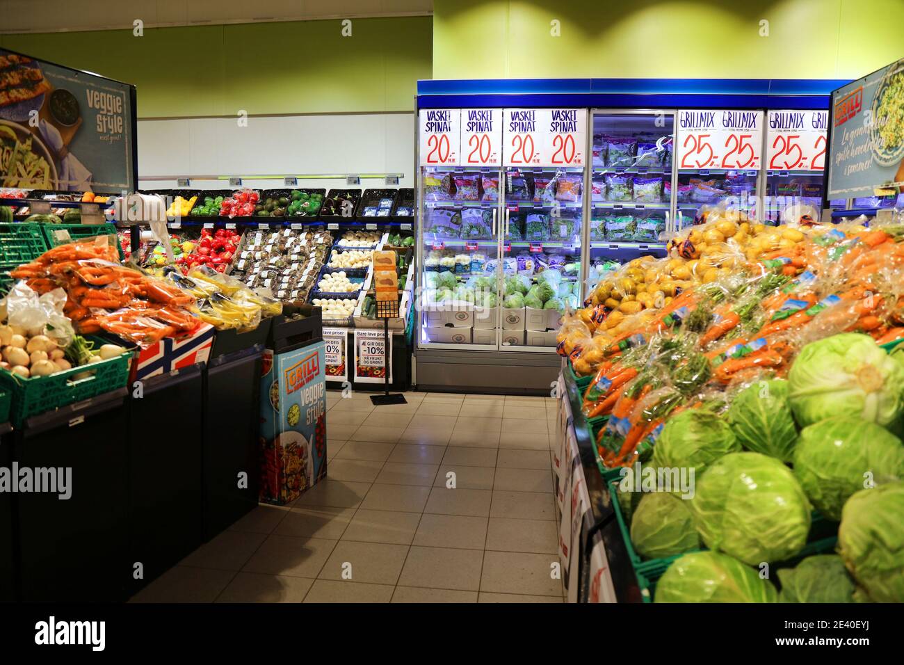 Reaches up hi-res stock photography and images - Alamy