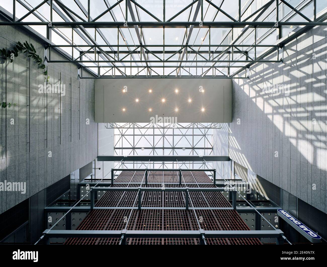 Construcción de centro comercial hi-res stock photography and images ...