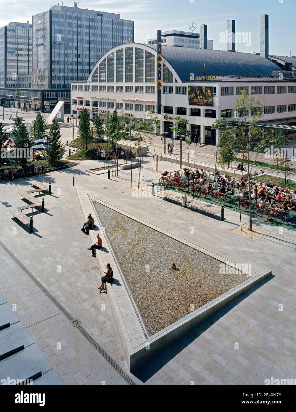 Triangulo humano hi-res stock photography and images - Alamy