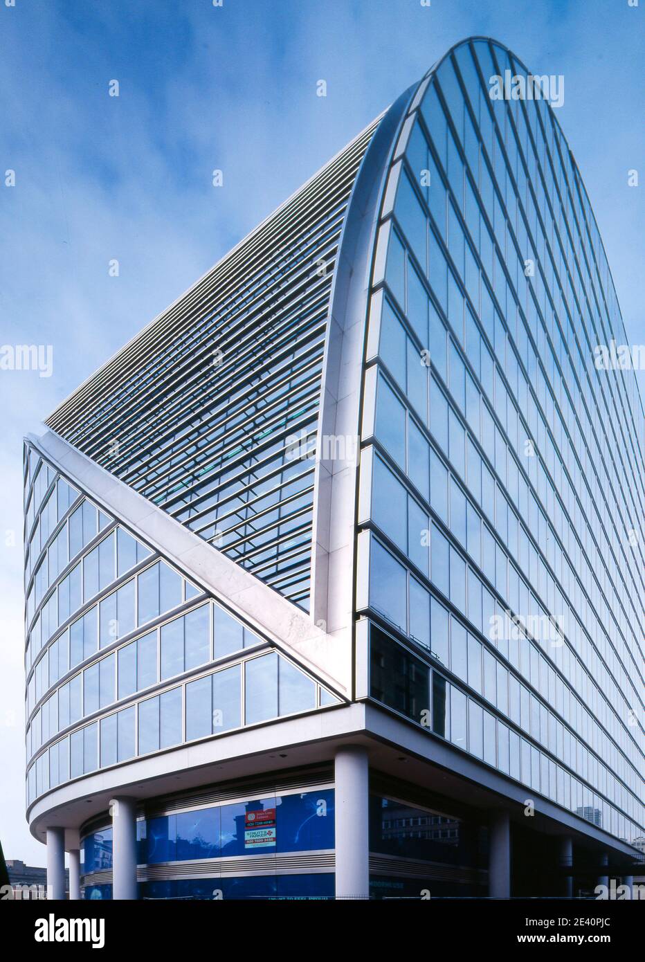 Complejo de vidrio hi-res stock photography and images - Alamy