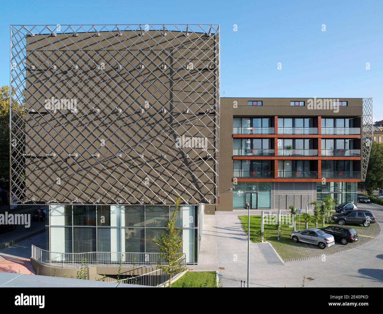 Edificio de oficinas complejo de oficinas hi-res stock photography and ...