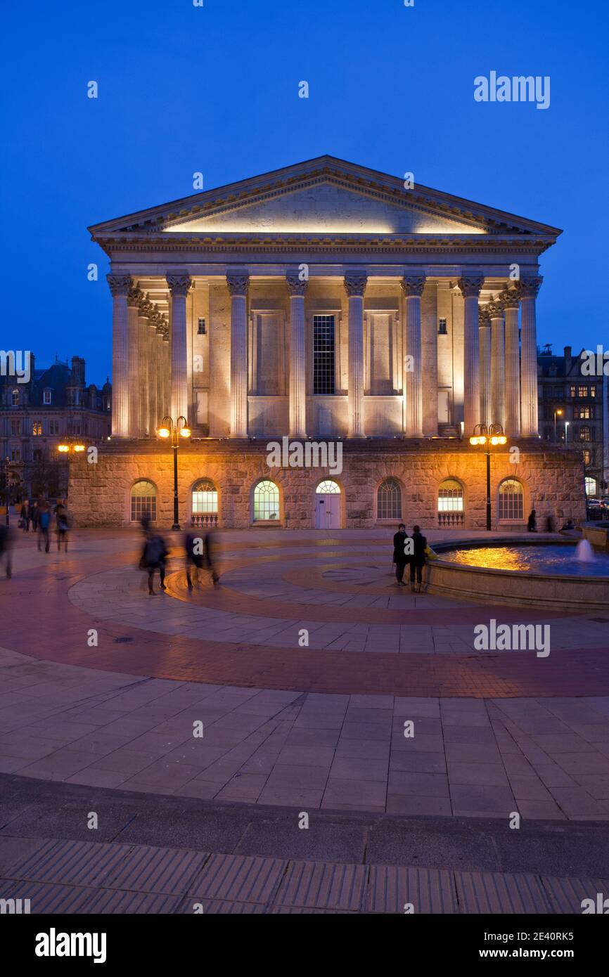 Birmingham town hall and night hi-res stock photography and images - Alamy