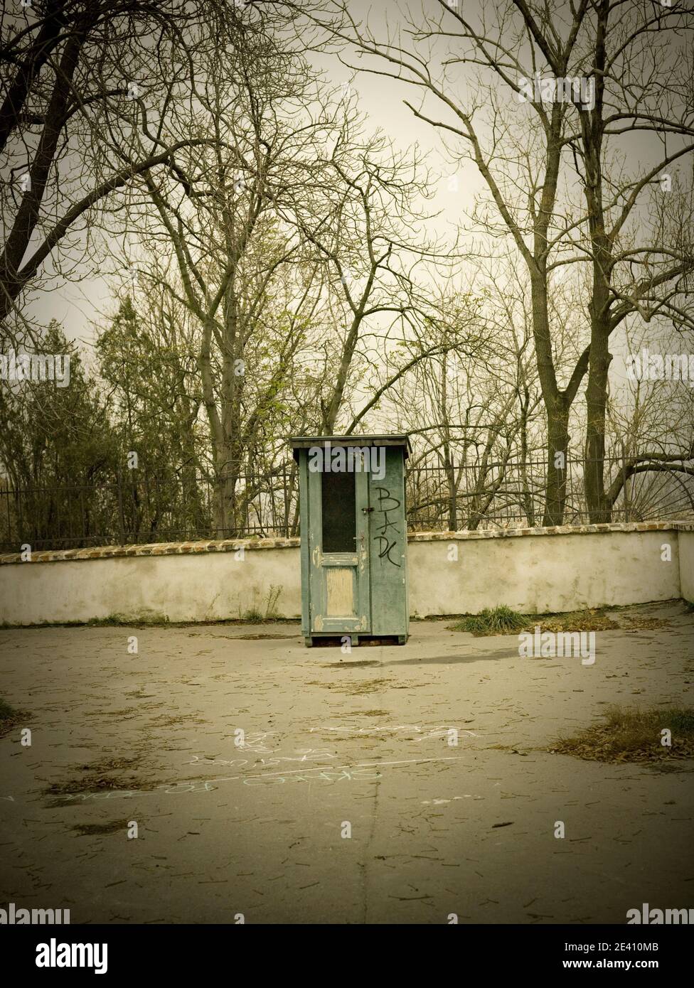 Sentry hut hi-res stock photography and images - Alamy