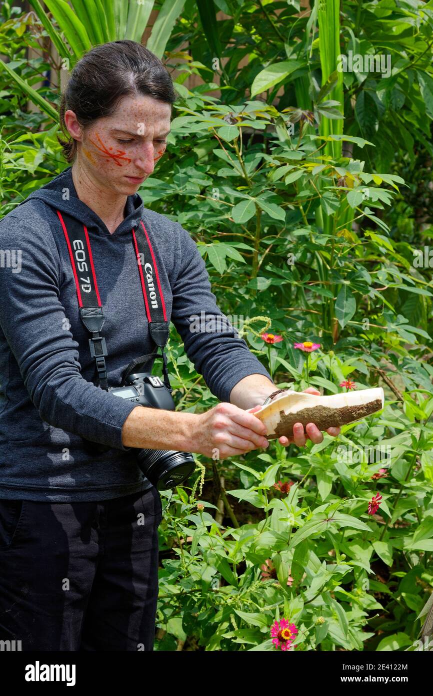 Canon camera around neck hi-res stock photography and images - Alamy