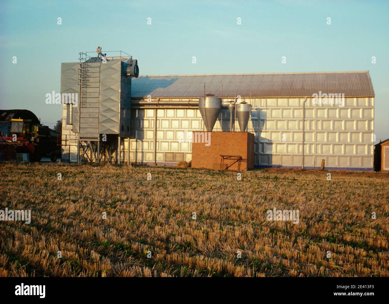 Metal cladding farm roof hi-res stock photography and images - Alamy