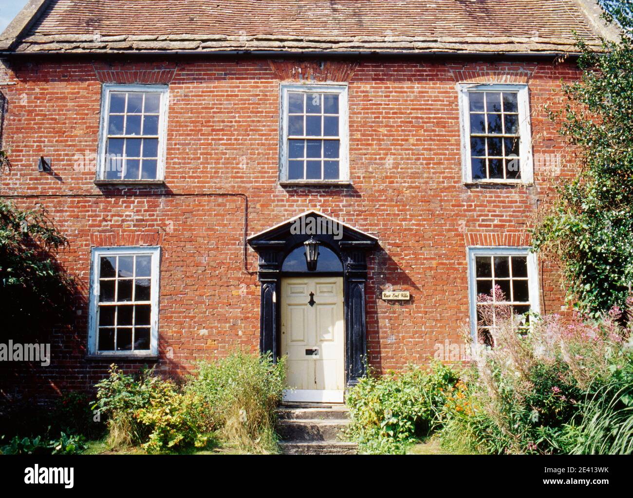 Empty house up for auction georgian bricks house gently decayed with ...