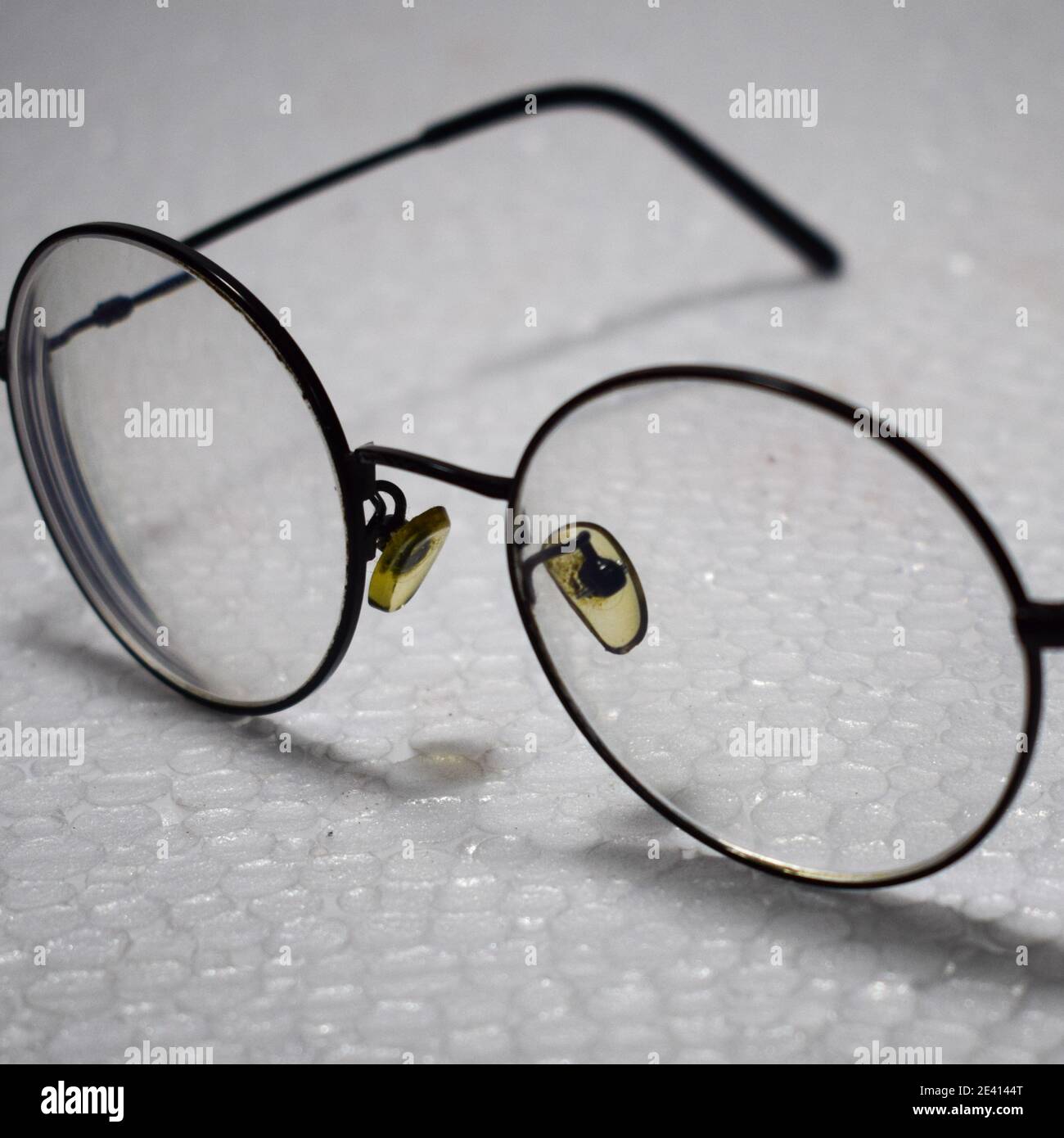 Round framed glasses hi-res stock photography and images - Alamy