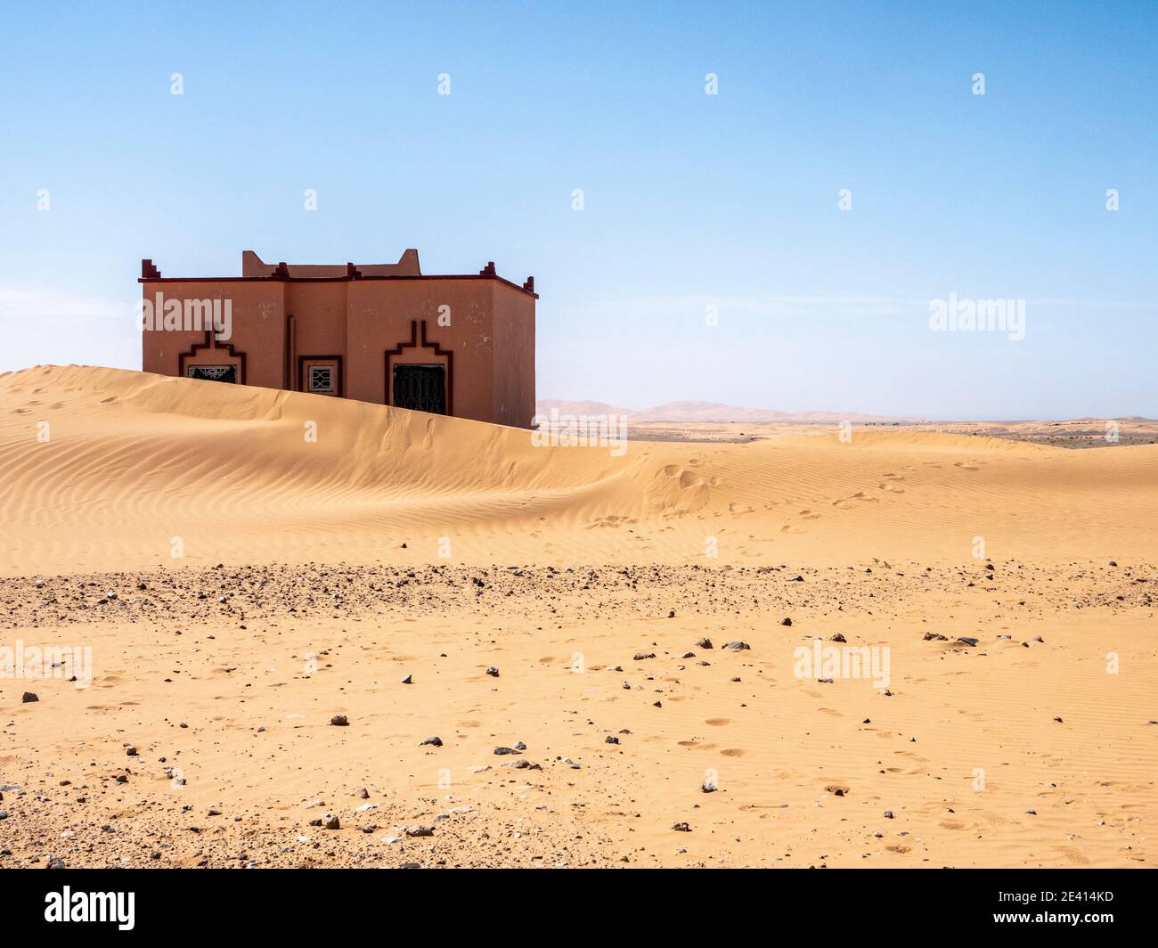 Half sand hi-res stock photography and images - Alamy